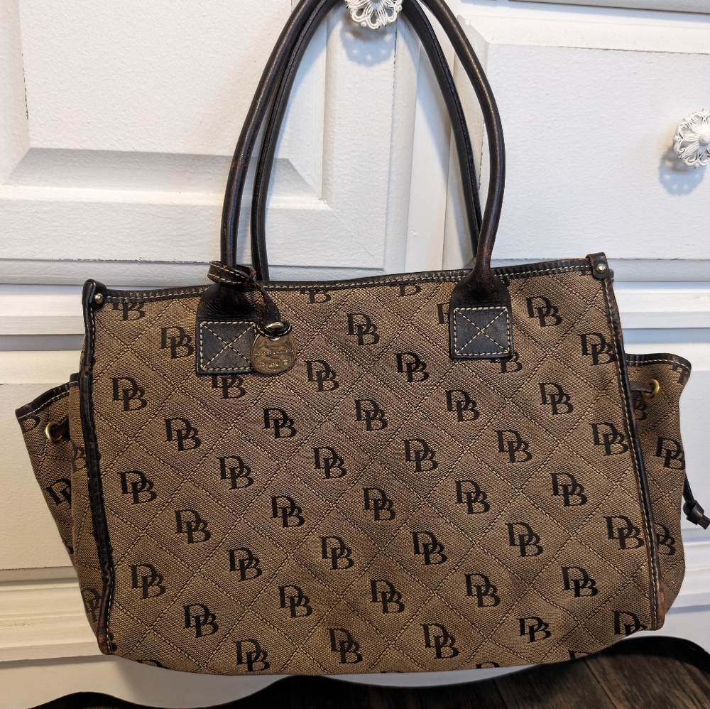 Dooney And Bourke/Logo Satchel - Gem